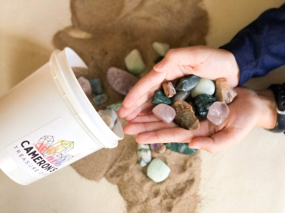 Cameron’s Treasure Dig Buckets – Iconic Style + Home